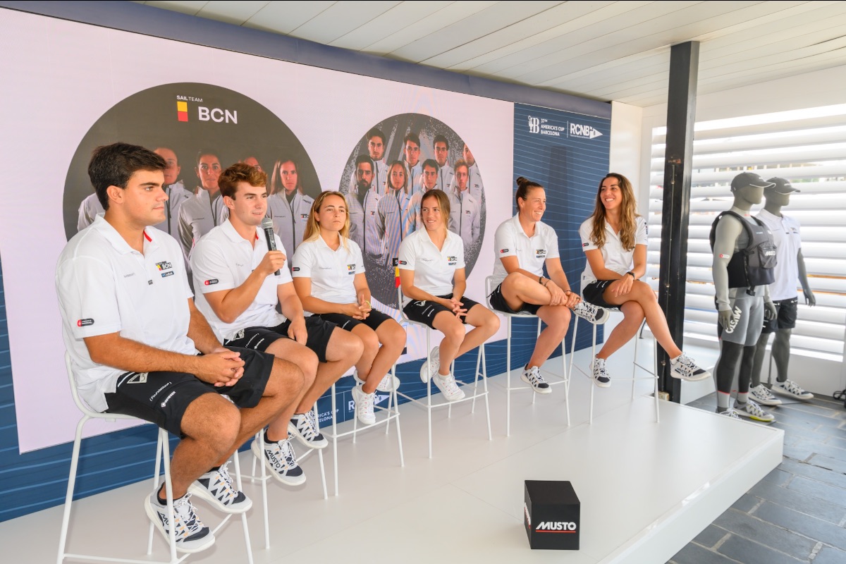 Musto viste y equipa el Sail Team BCN para la UniCredit Youth & Puig ...